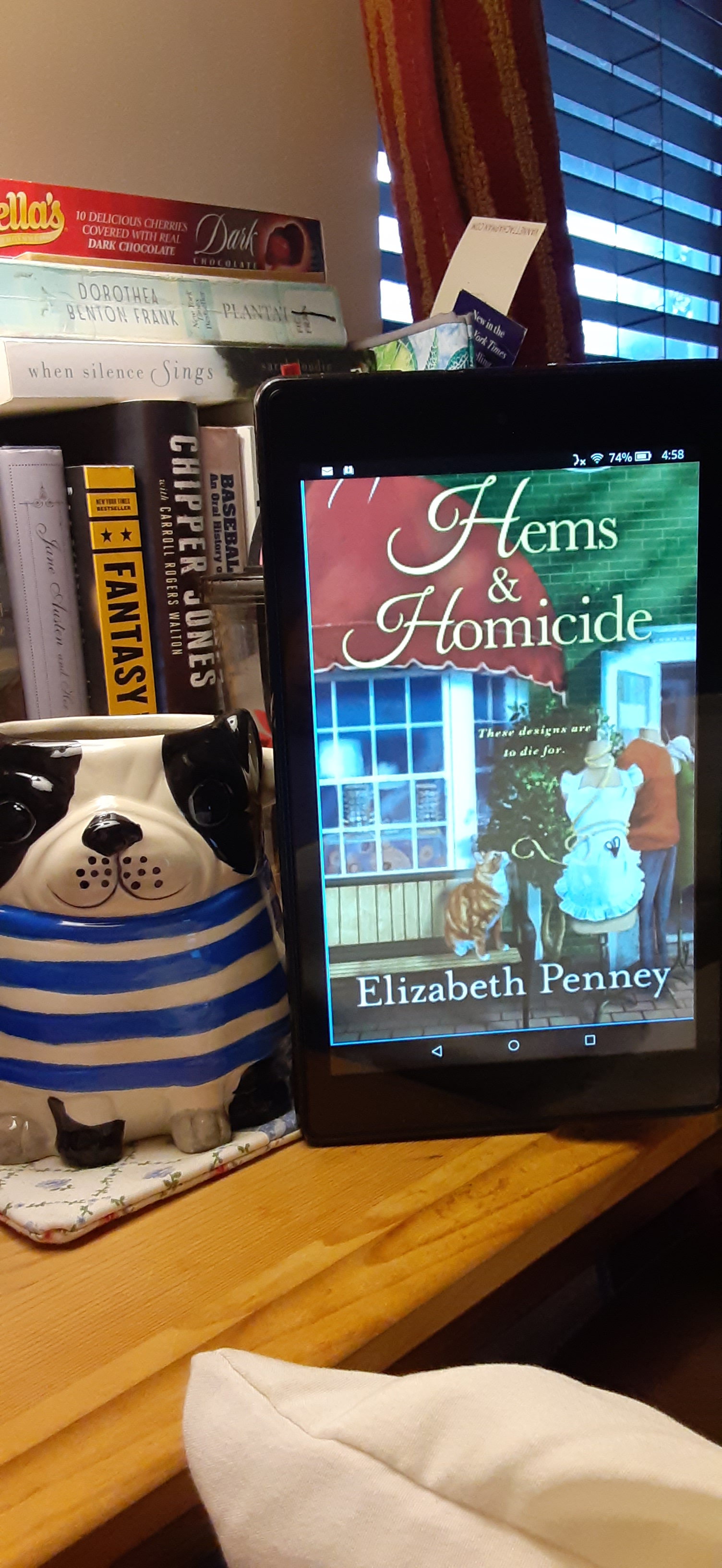 Hems and Homicides (Apron Shop #1) by Elizabeth Penny | Kentucky Book Lover